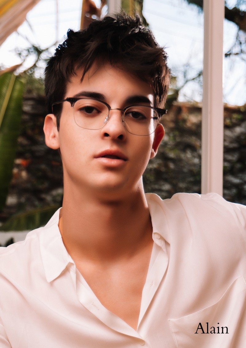 Fashion Icon - ACCRUE